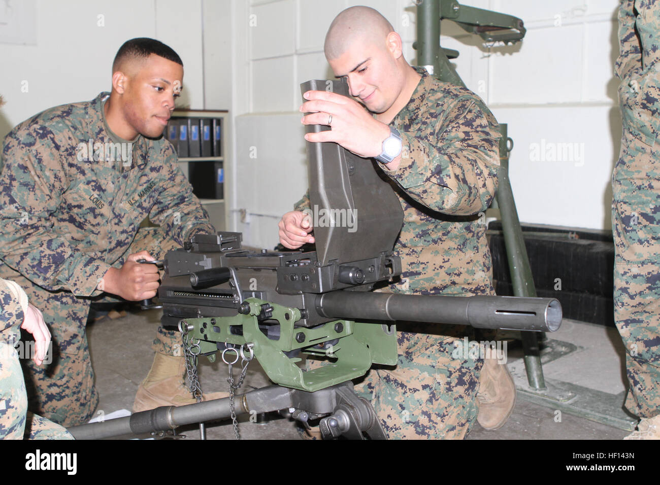 Non infantry machine gunneros course hi-res stock photography and ...