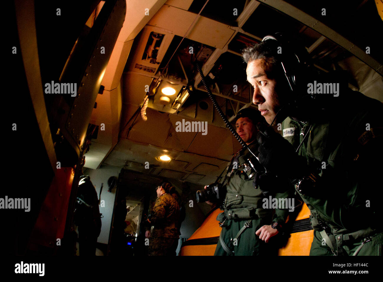 Pilot looks out cockpit hi-res stock photography and images - Alamy