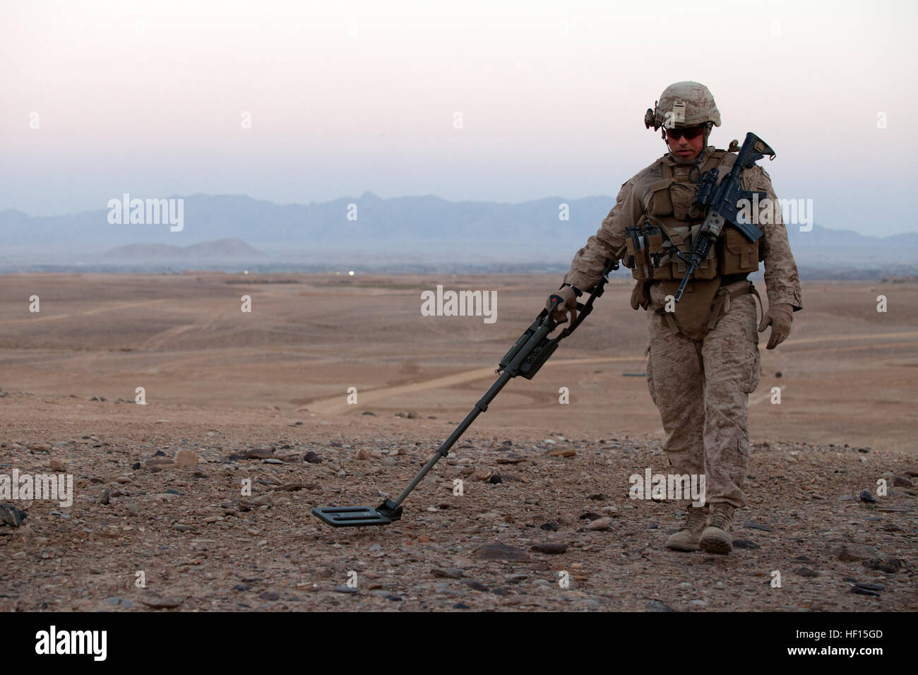 Marine from anti tank hi-res stock photography and images - Alamy