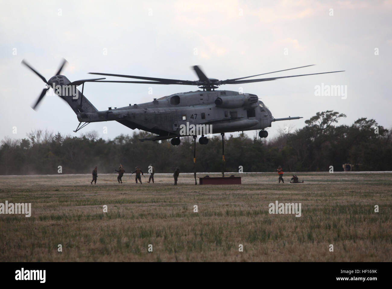 Marines from Landing Support Company, Combat Logistics Regiment 27 ...