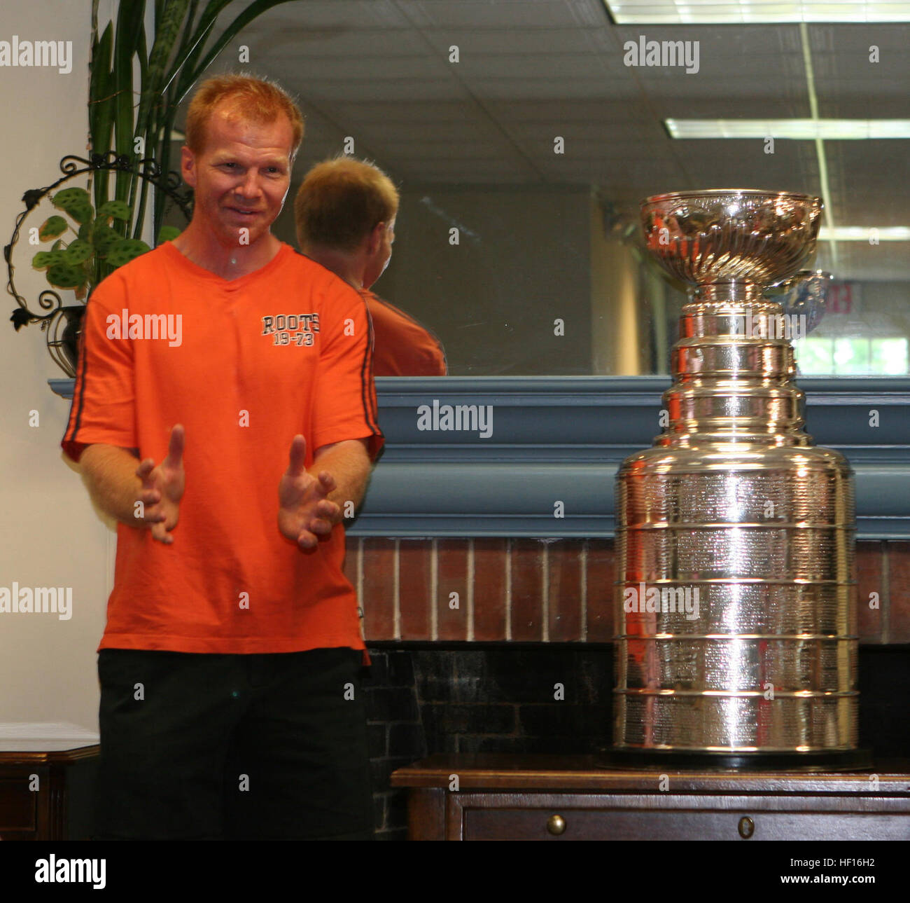 Glen Wesley Stanley Cup Stock Photo - Alamy
