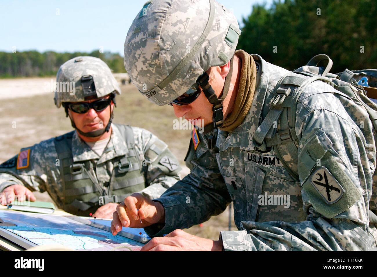 1st battalion 108th field artillery hi-res stock photography and images ...