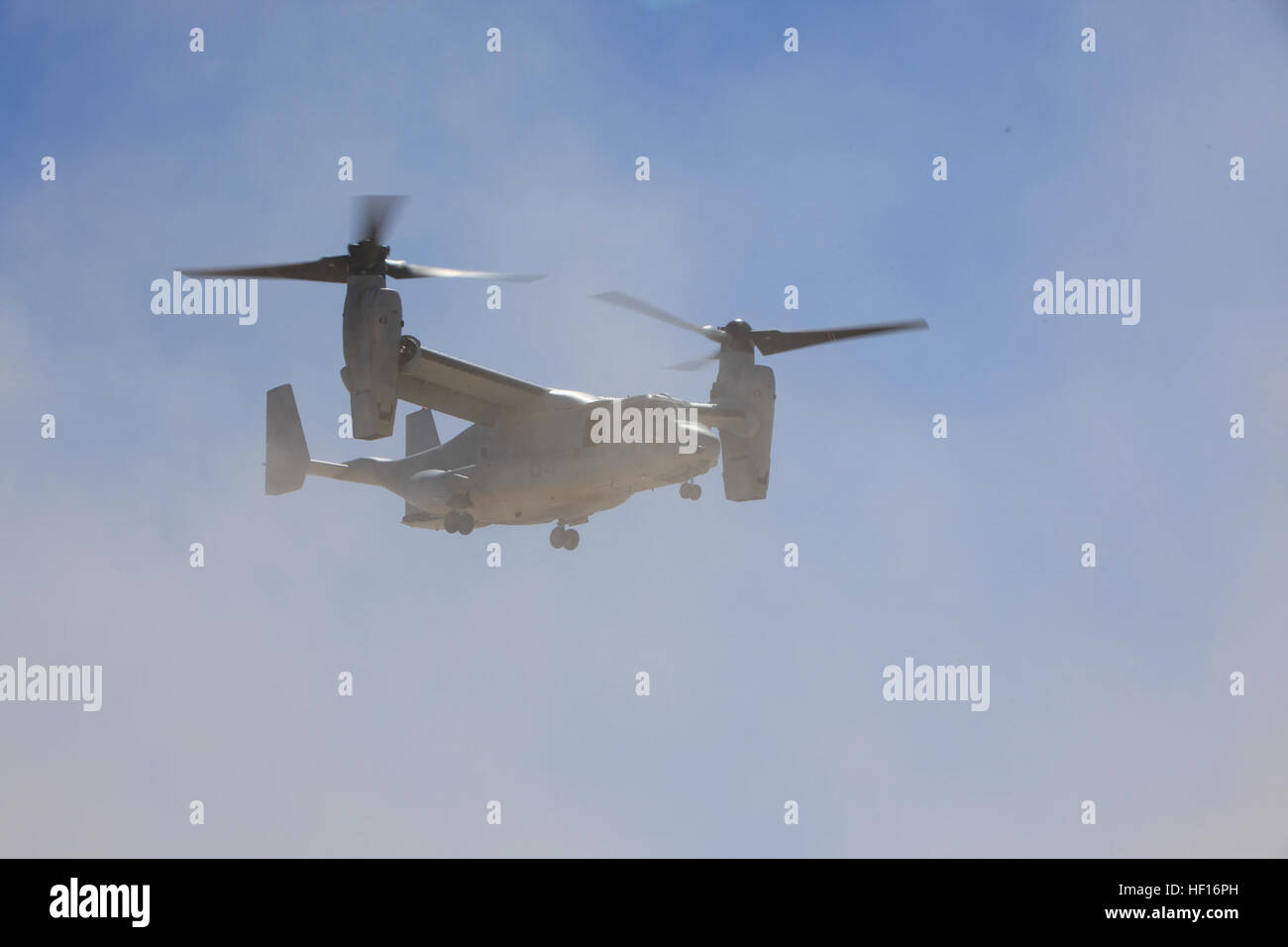 An MV-22B Osprey aircraft with Marine Medium Tiltrotor Squadron (VMM ...