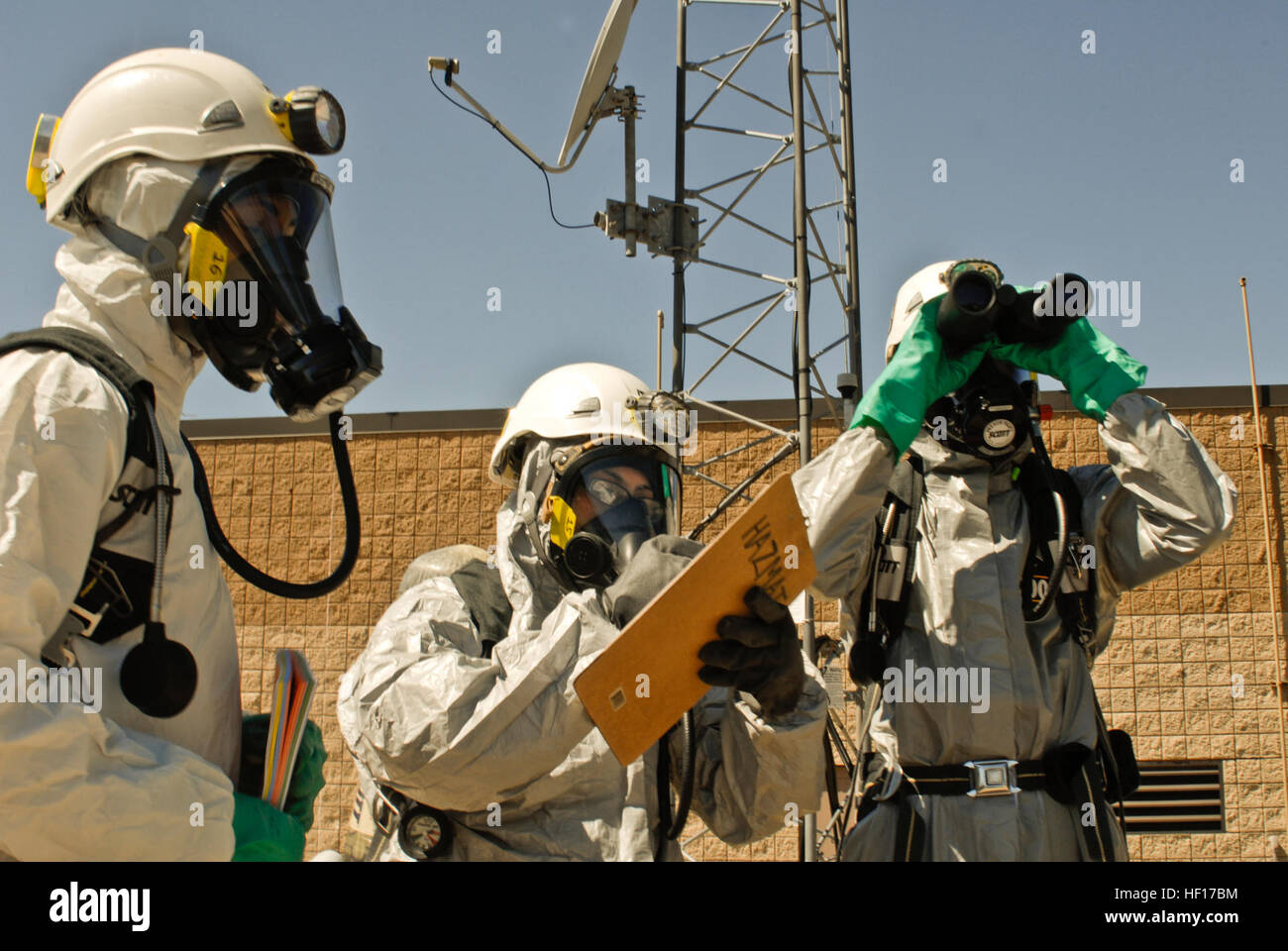 Illinois Army National Guard soldiers practice identifying hazardous ...