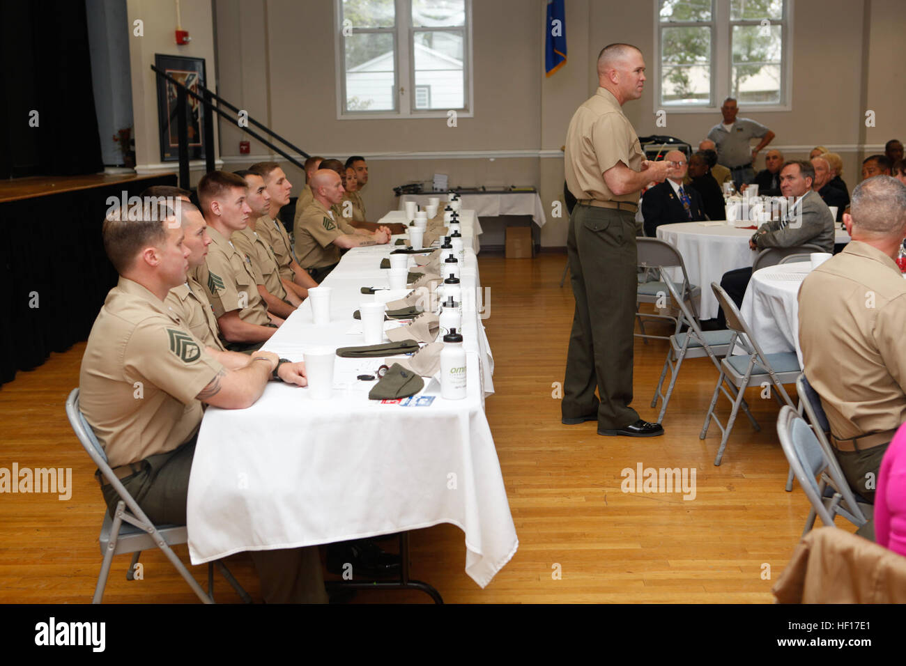 Col barry fitzpatrick jr commanding hi-res stock photography and images ...