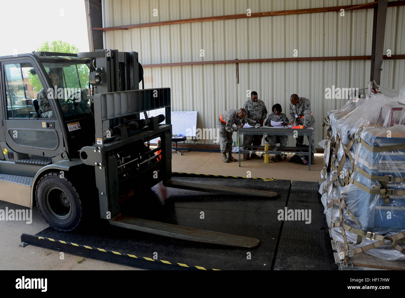 U.S. Air Force airmen with the Cargo Deployment Function of the 169th ...