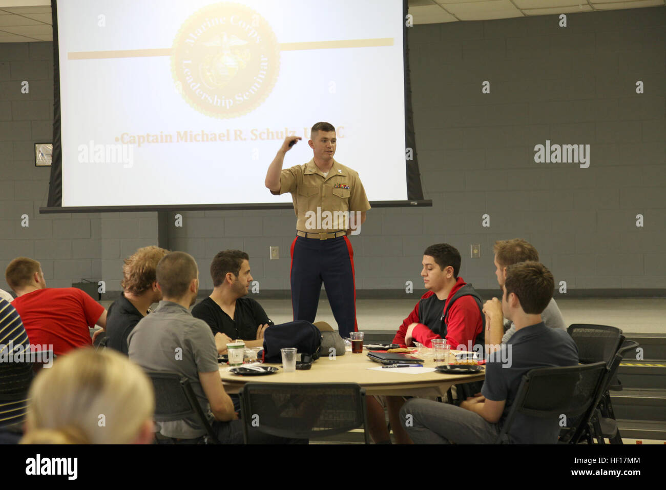 University north carolina students hi-res stock photography and images ...
