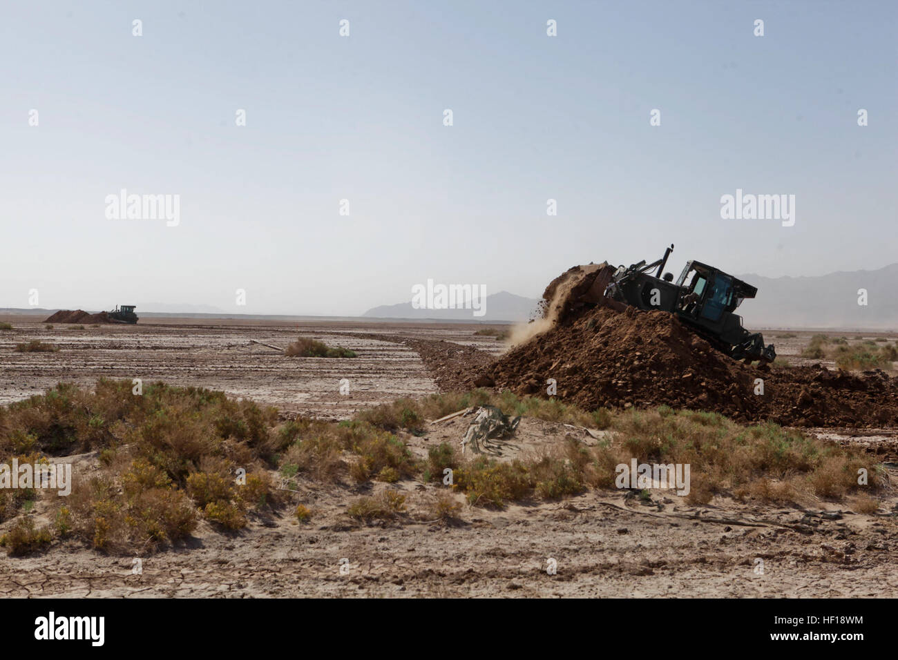 U.S. Marine Corps combat engineers with Headquarters Battery, 11th ...