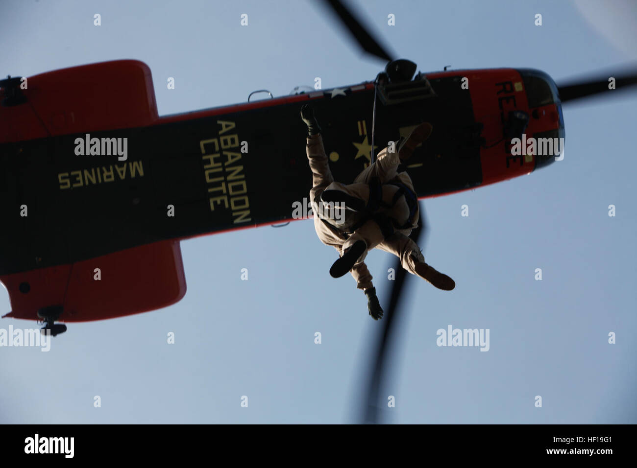 Marines and Sailors with Marine Transport Squadron 1 conduct repelling ...