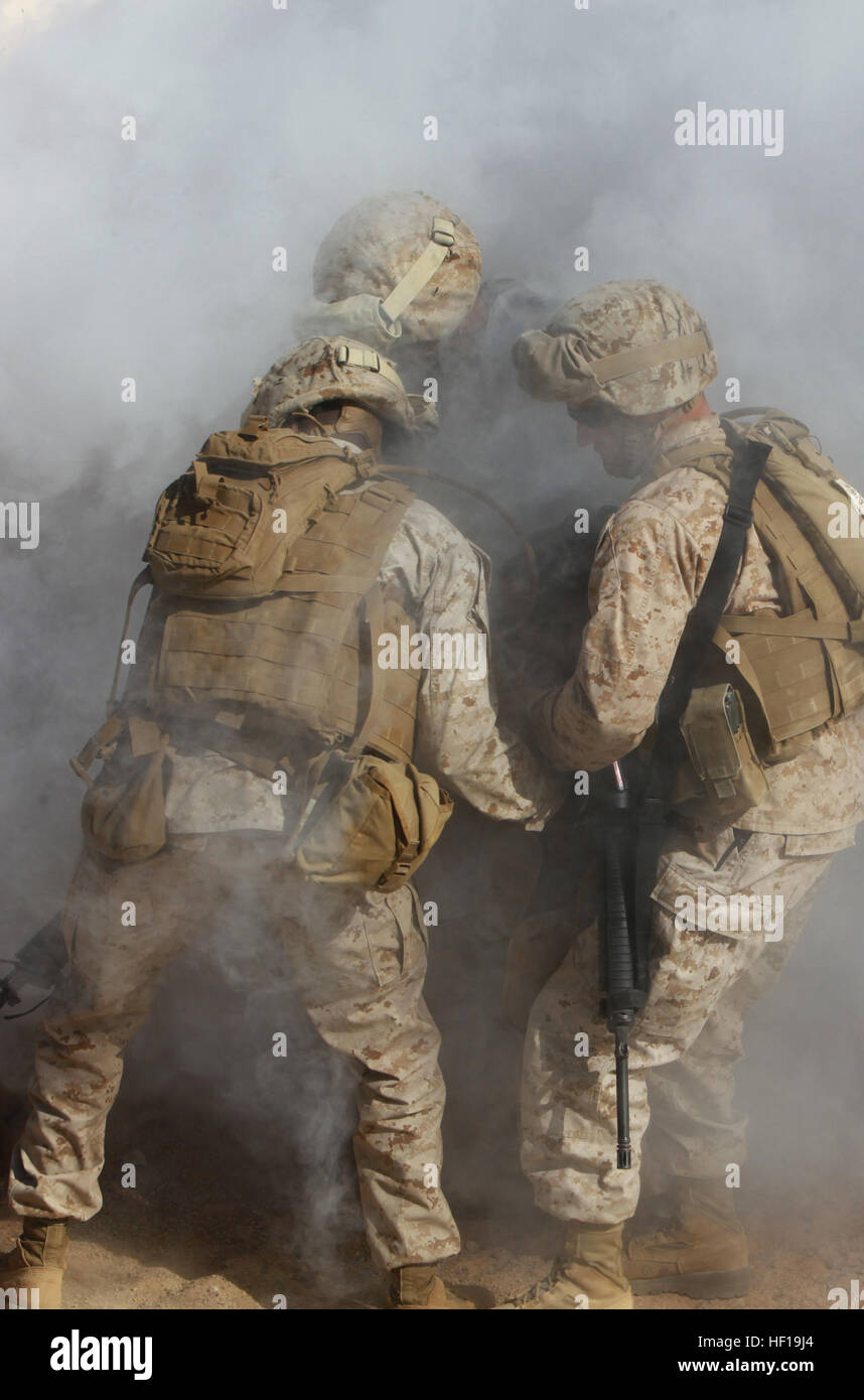Combat lifesaving techniques hi-res stock photography and images - Alamy