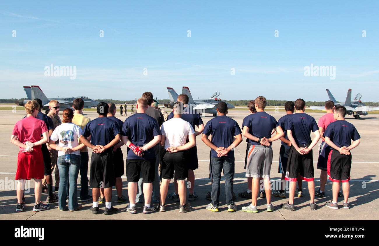 Poolees from Panaman City, Fla. visit the Marines with Marine Fight ...
