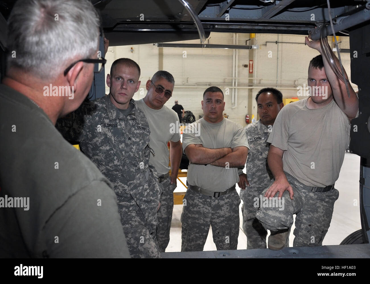 Pilots and crew chiefs with the 2nd Battalion, 285th Aviation Regiment ...