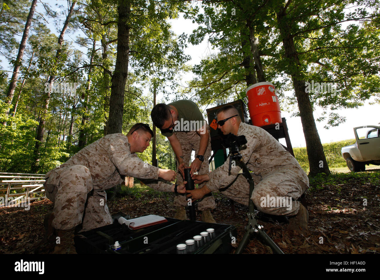 Explosive Ordnance Technicians, with Headquarters and Headquarters ...