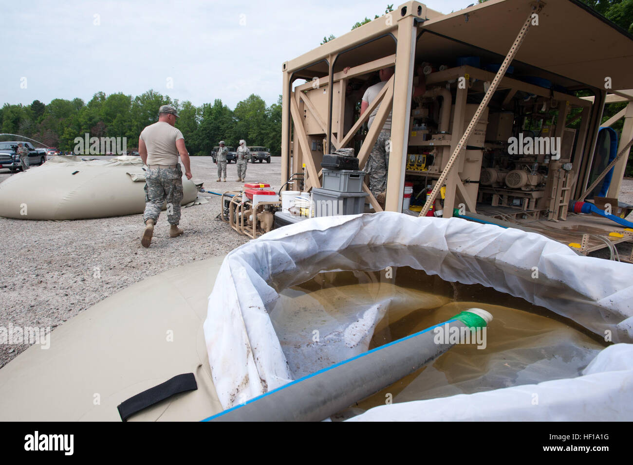 U.S. Army National Guard soldiers assigned to the 741st Quartermaster ...
