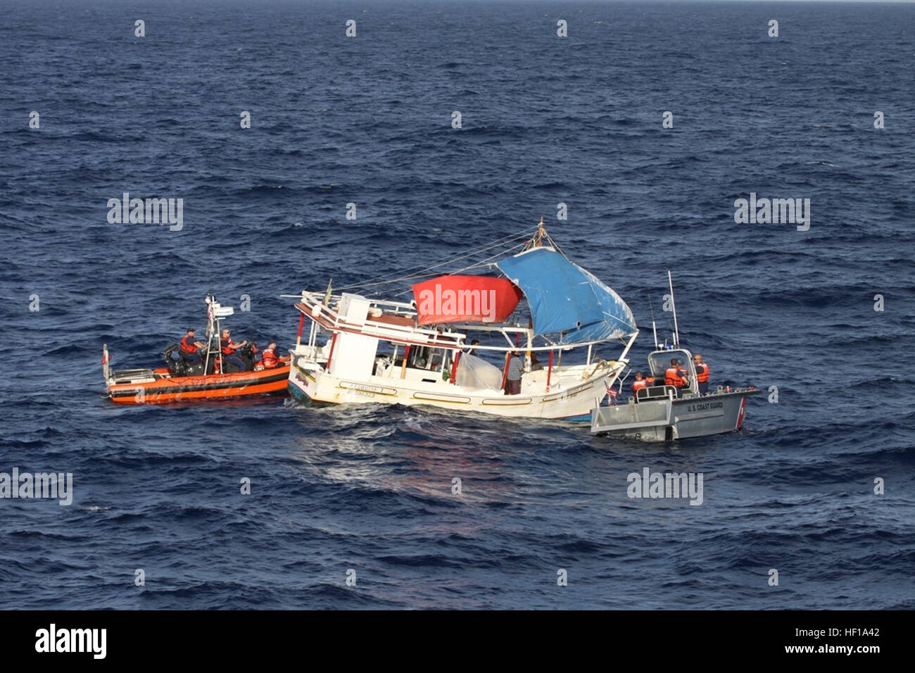 Crewmembers from the U.S. Coast Guard Cutter Oak answered a distress ...