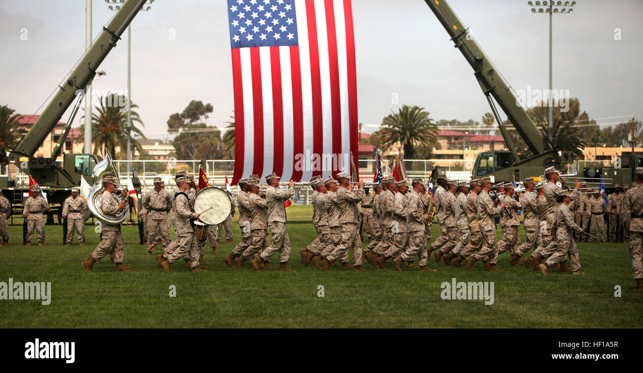 Marines with the 3rd Marine Aircraft Wing Band perform during Combat ...