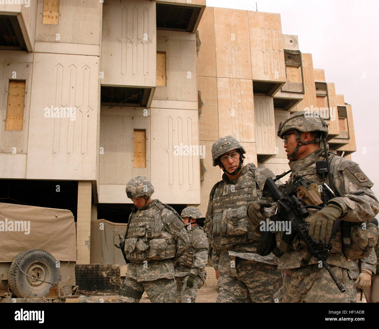 BAGHDAD, Iraq - (From right) Lt. Col. Richard Kim, commander of the 2nd ...