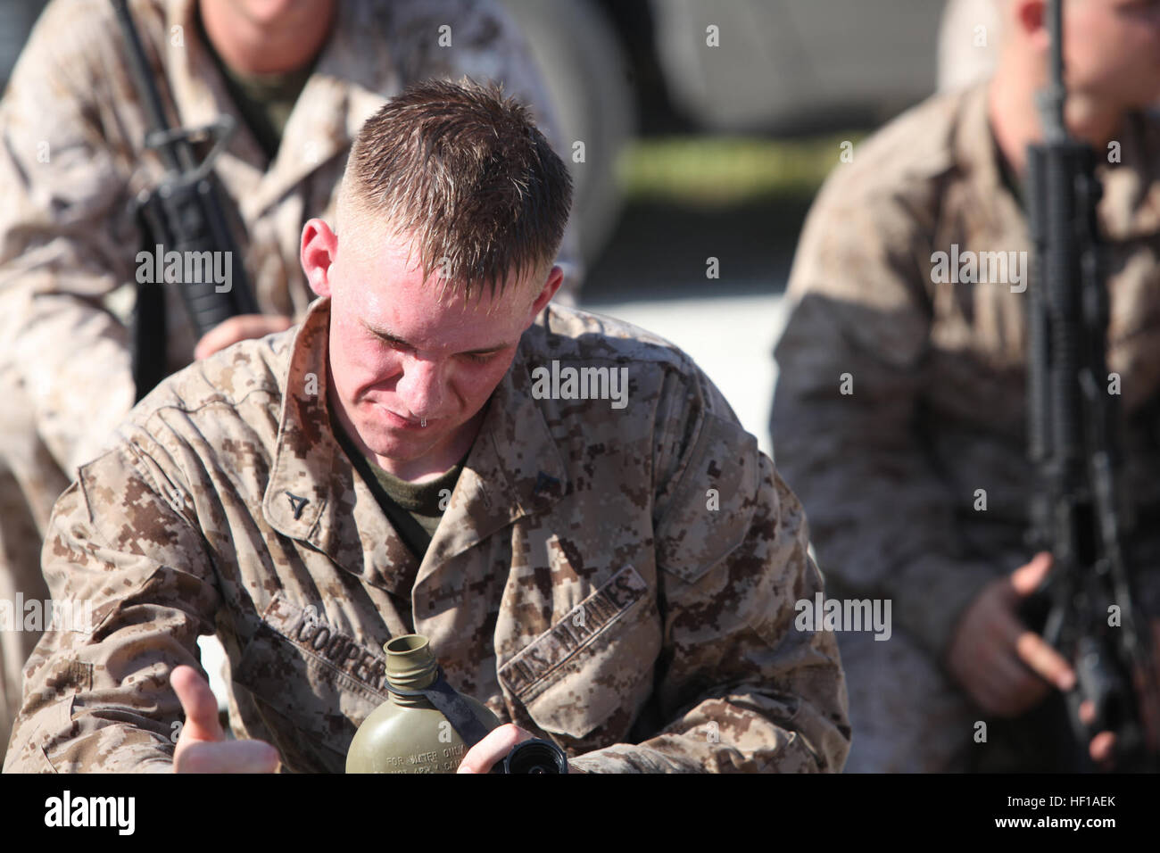 Marines from 2nd Maintenance Battalion, 2nd Marine Logistics Group ...