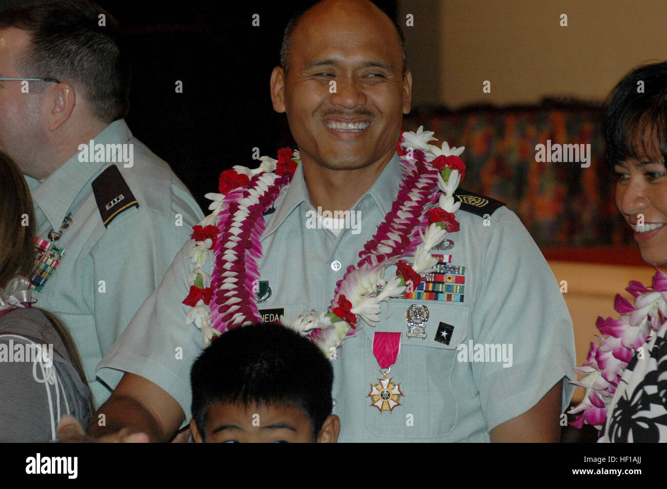 Enlisted soldiers gathering hi-res stock photography and images - Alamy