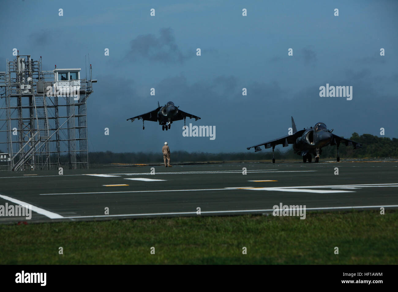 Av 8b harrier pilot with marine attack squadron 223 hi-res stock ...