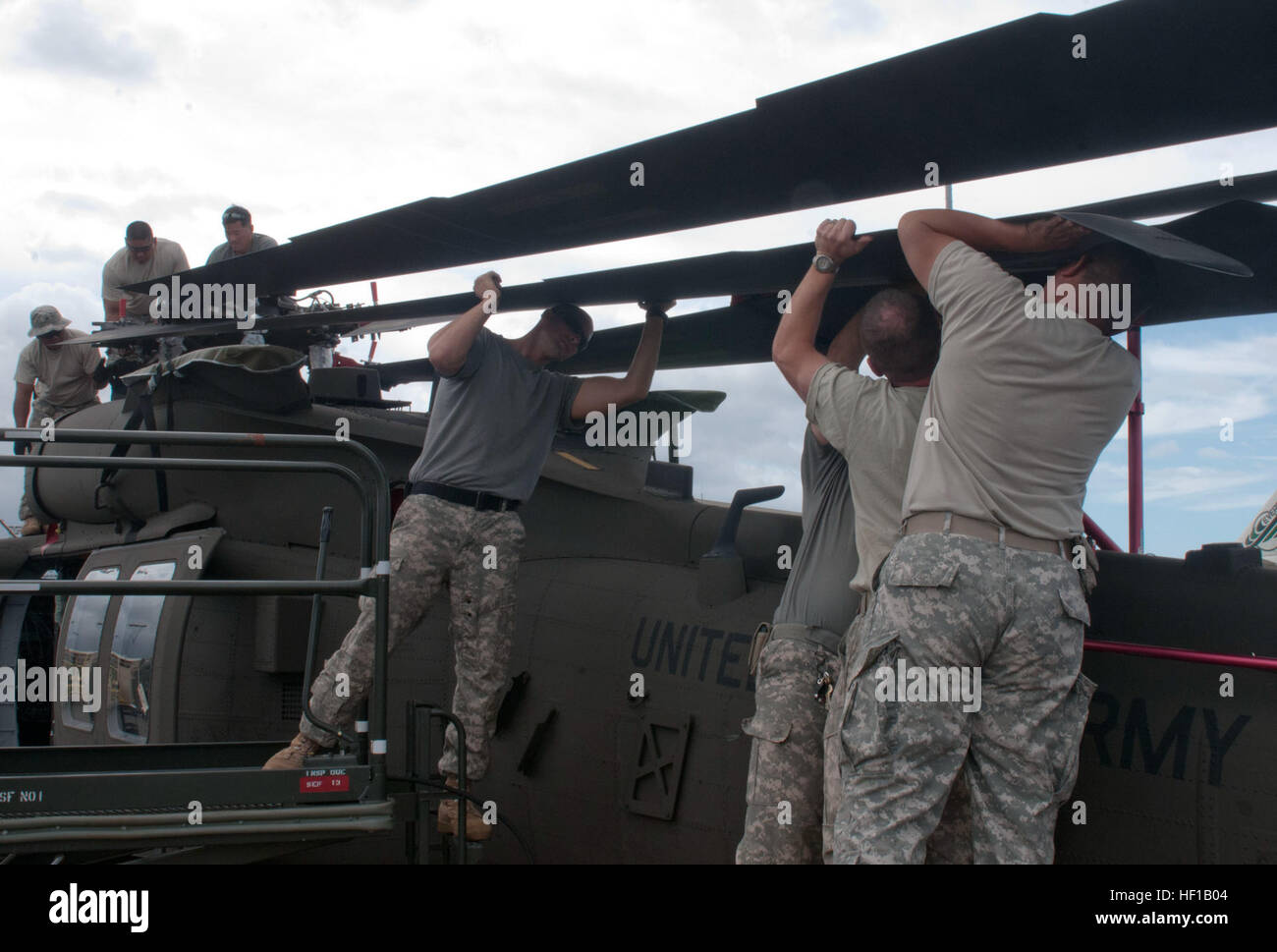 U.S. Soldiers with Detachment 1, Charlie Company, 207th Aviation ...