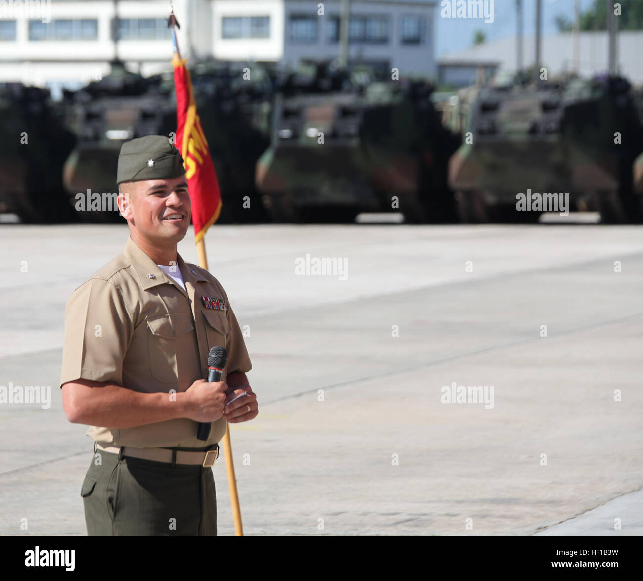 Lieutenant Col. Patrick W. McCuen thanks his family, friends, Marines ...