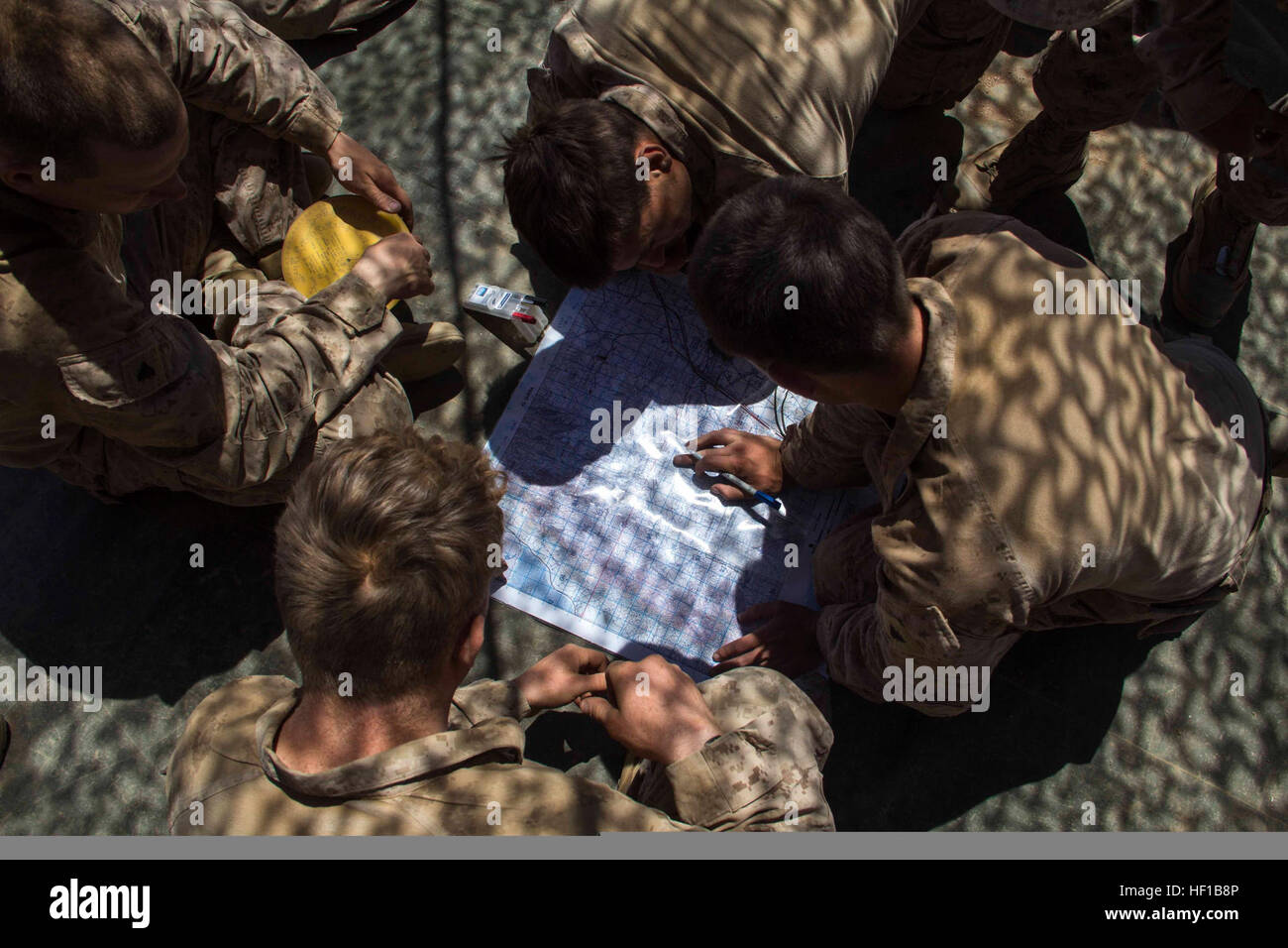 U.S. Marines assigned to Battery K, Battalion Landing Team 3/2, 26th ...