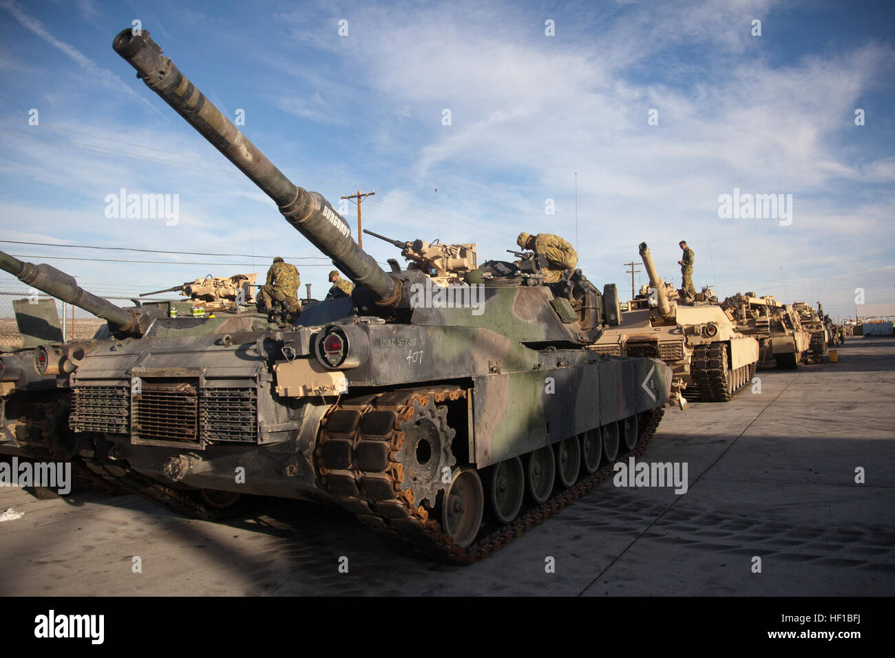 Australian Army soldiers with 1st Armored Regiment conduct inspections ...