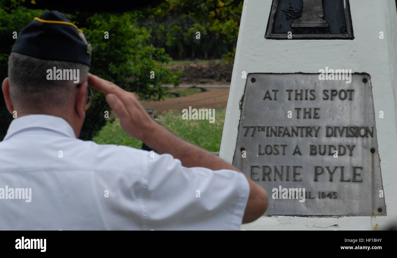 Ernie Pyle memorial Stock Photo - Alamy
