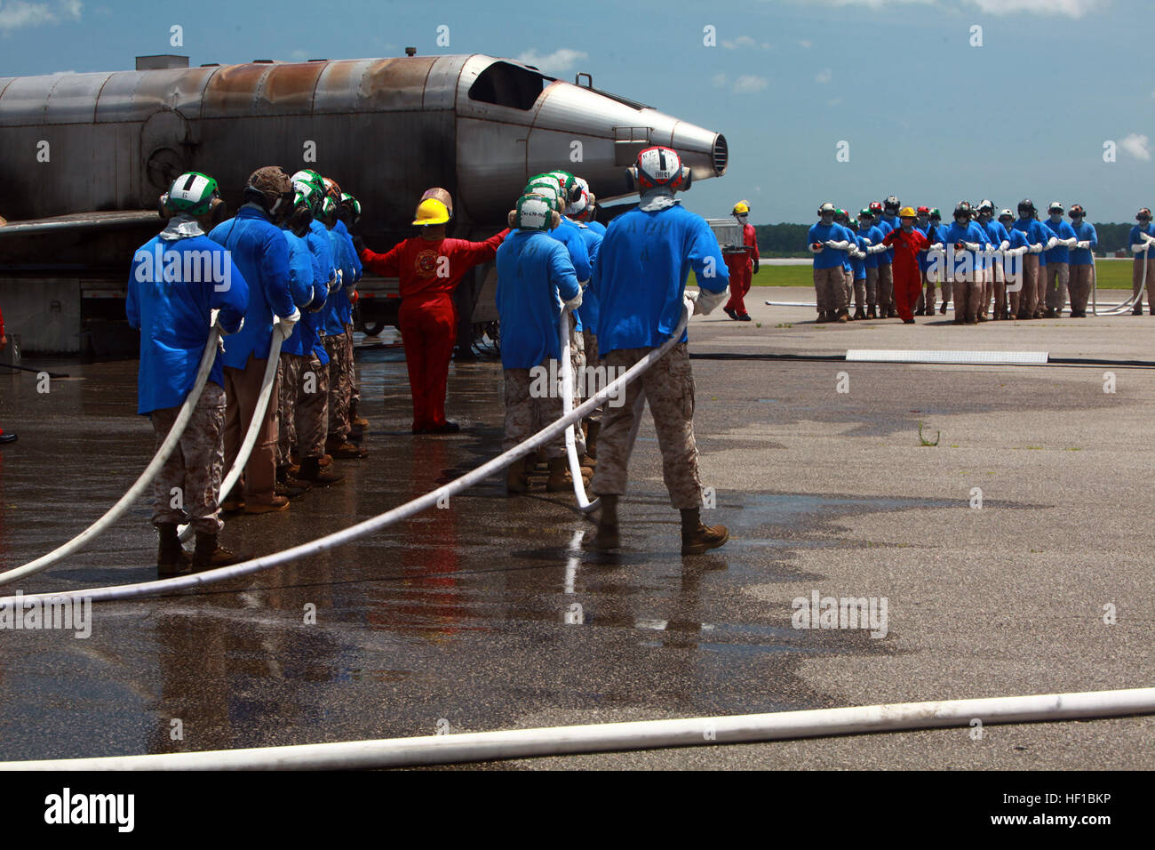 Marines from Marine Light Attack Helicopter Squadron 269 and Marine ...