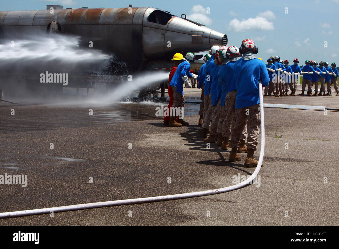 Marines from Marine Light Attack Helicopter Squadron 269 and Marine ...