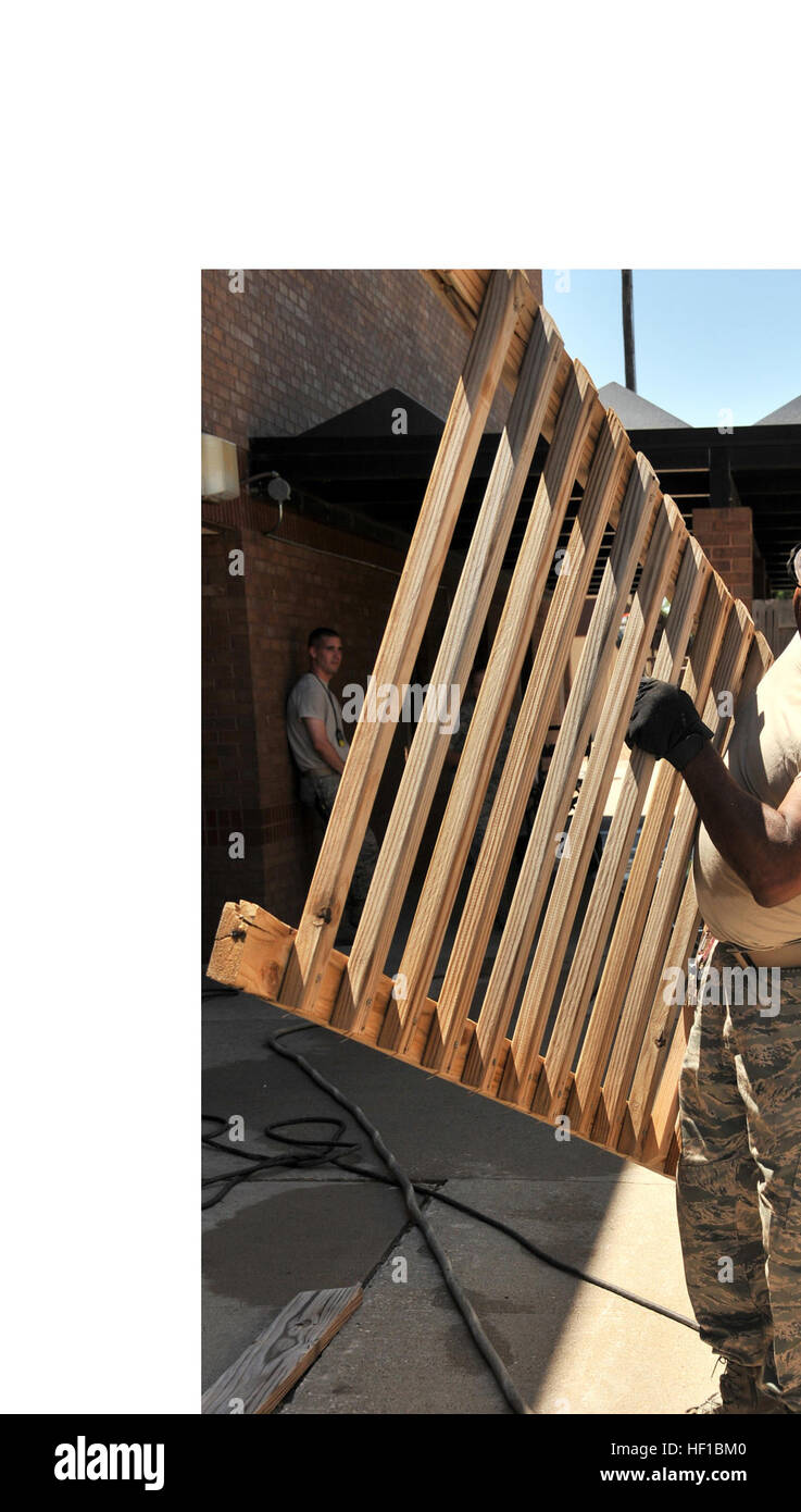 National carpentry team hi-res stock photography and images - Alamy