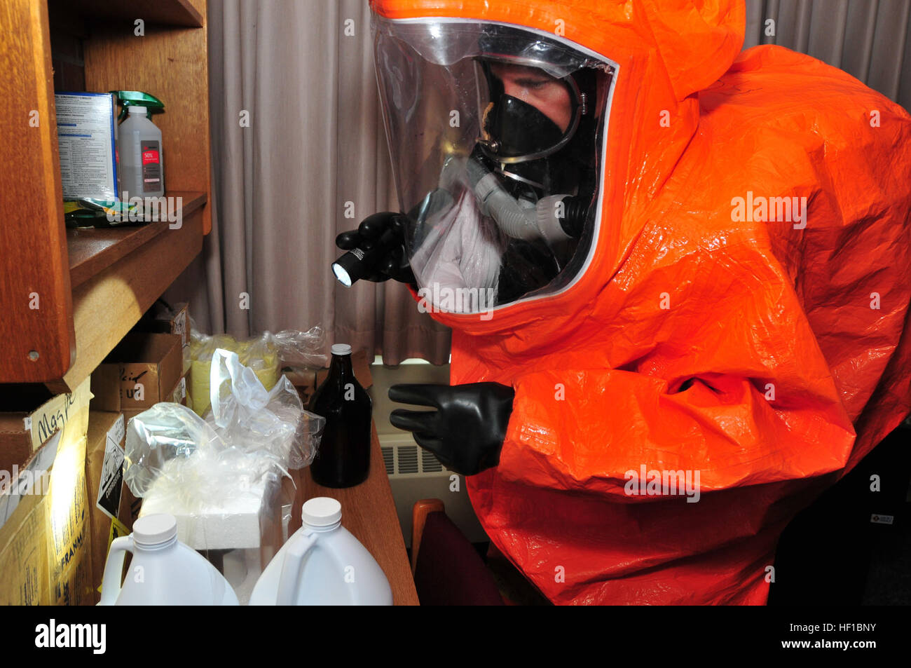 U.S. Army Staff Sgt. Steve Russ, 8th Civil Support Team, Colorado ...