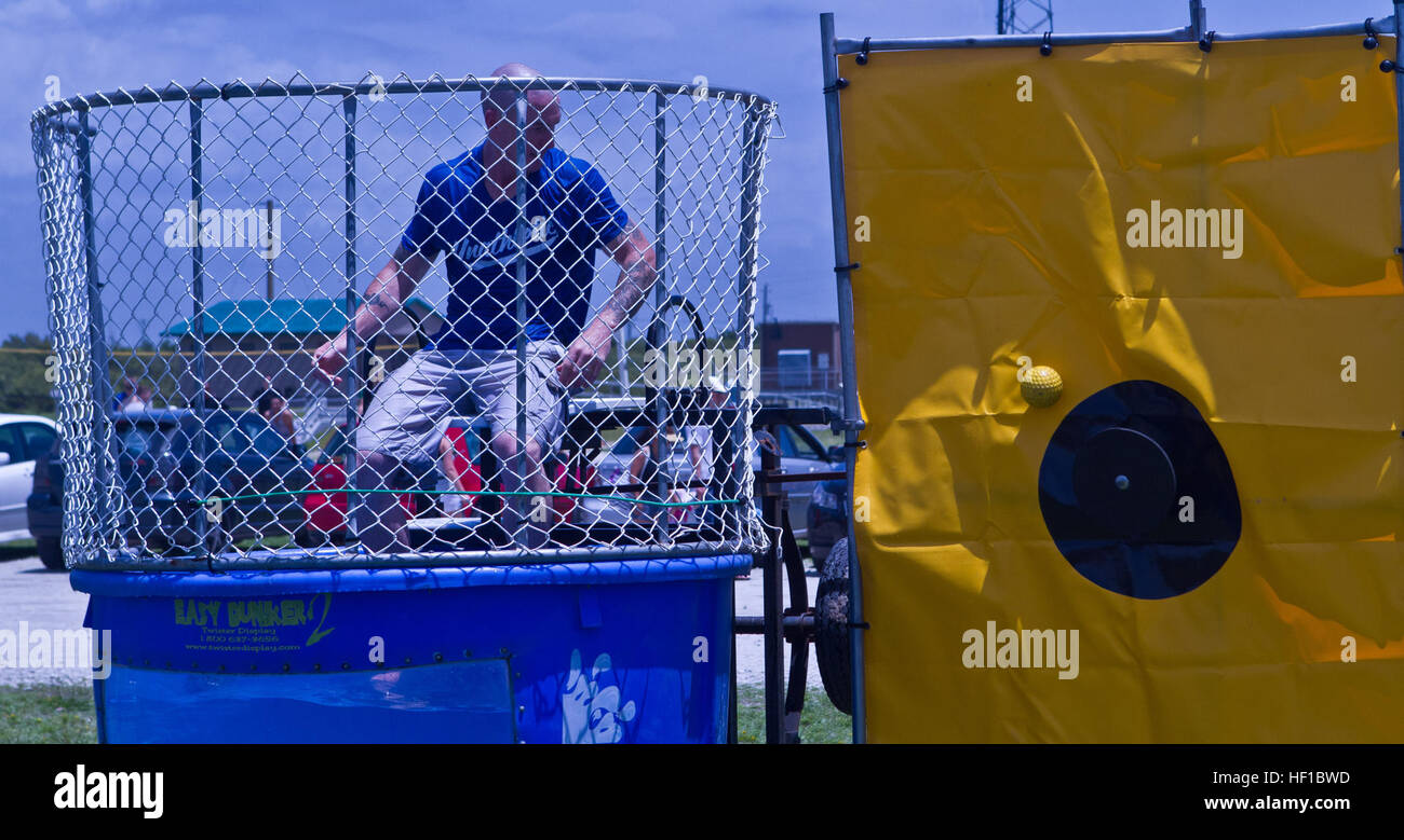 Second Marine Regiment's 1st. Sgt. Jason Hammock, Headquarters Company ...