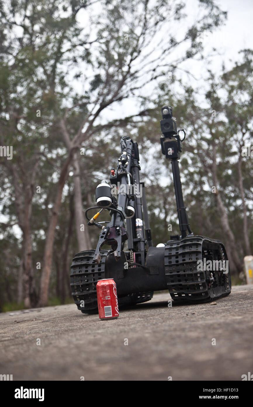 U.S. Marines with Explosive Ordinance Disposal (EOD), Combat Logistics ...