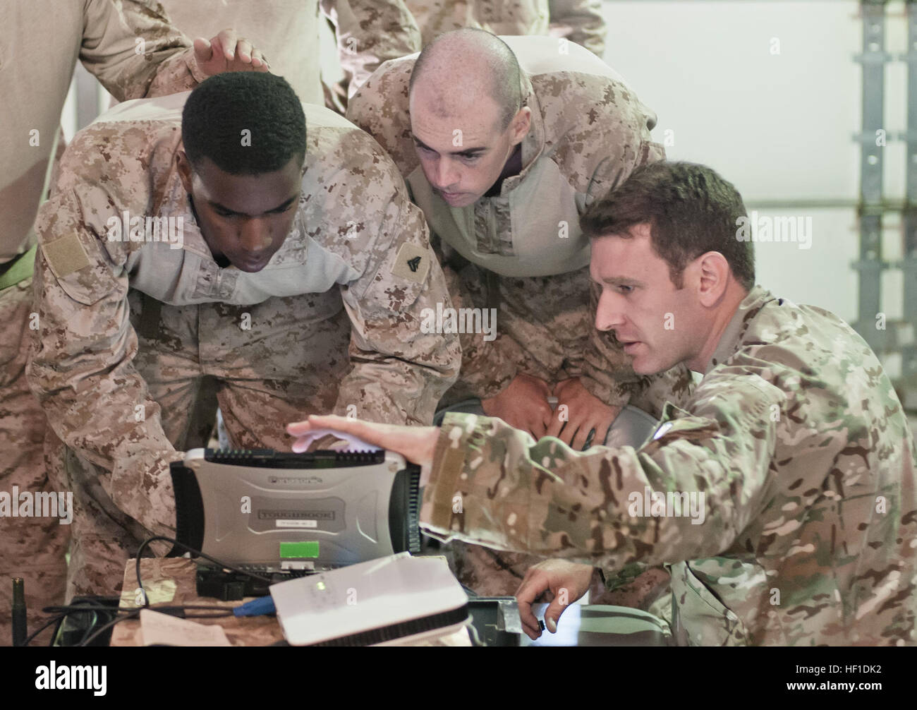 1Lt. Ed Shulman (R) from the 113th Air Support Operations Squadron ...