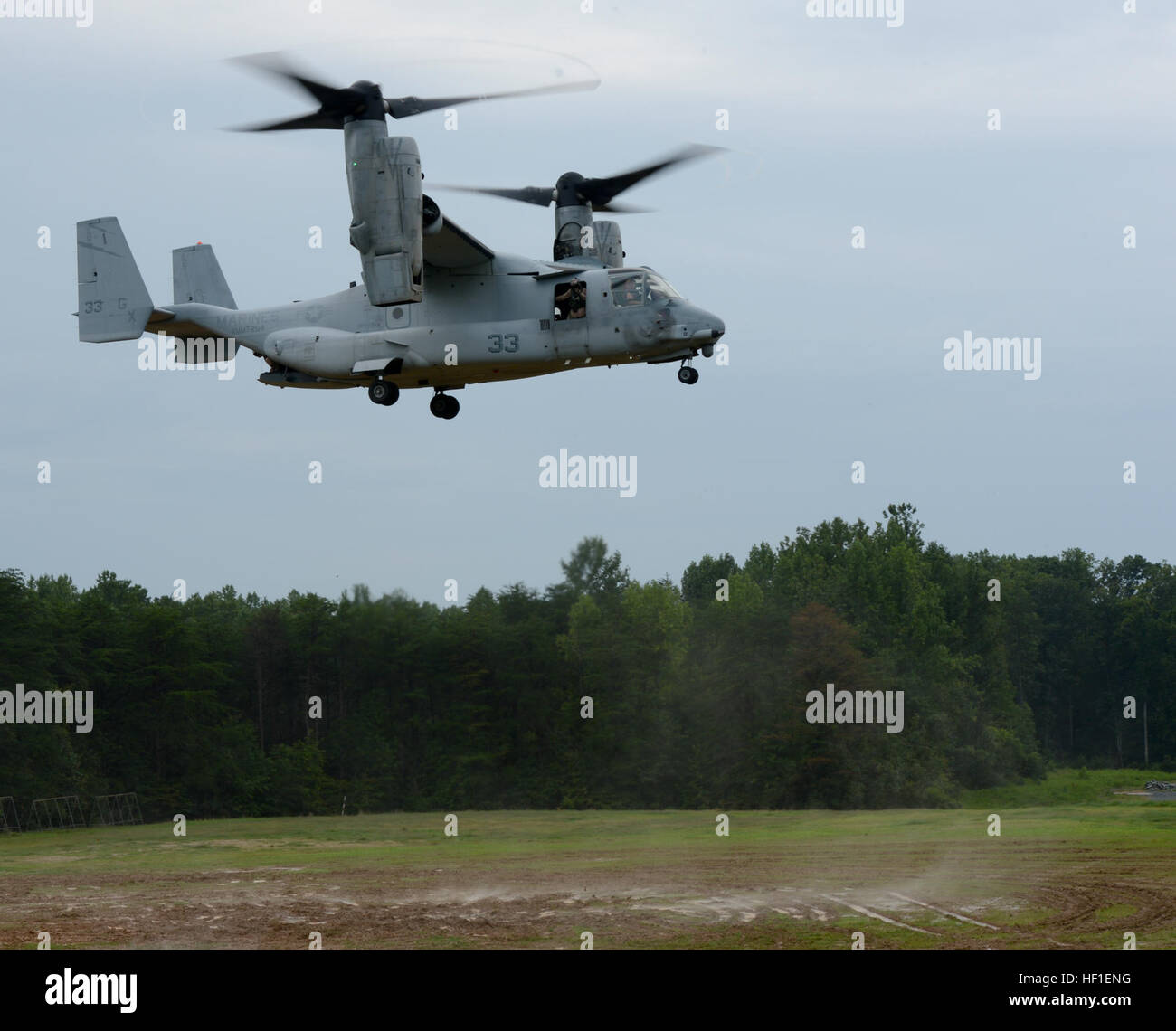 An MV-22 Osprey from Marine Medium Tiltrotor Training Squadron 204 ...