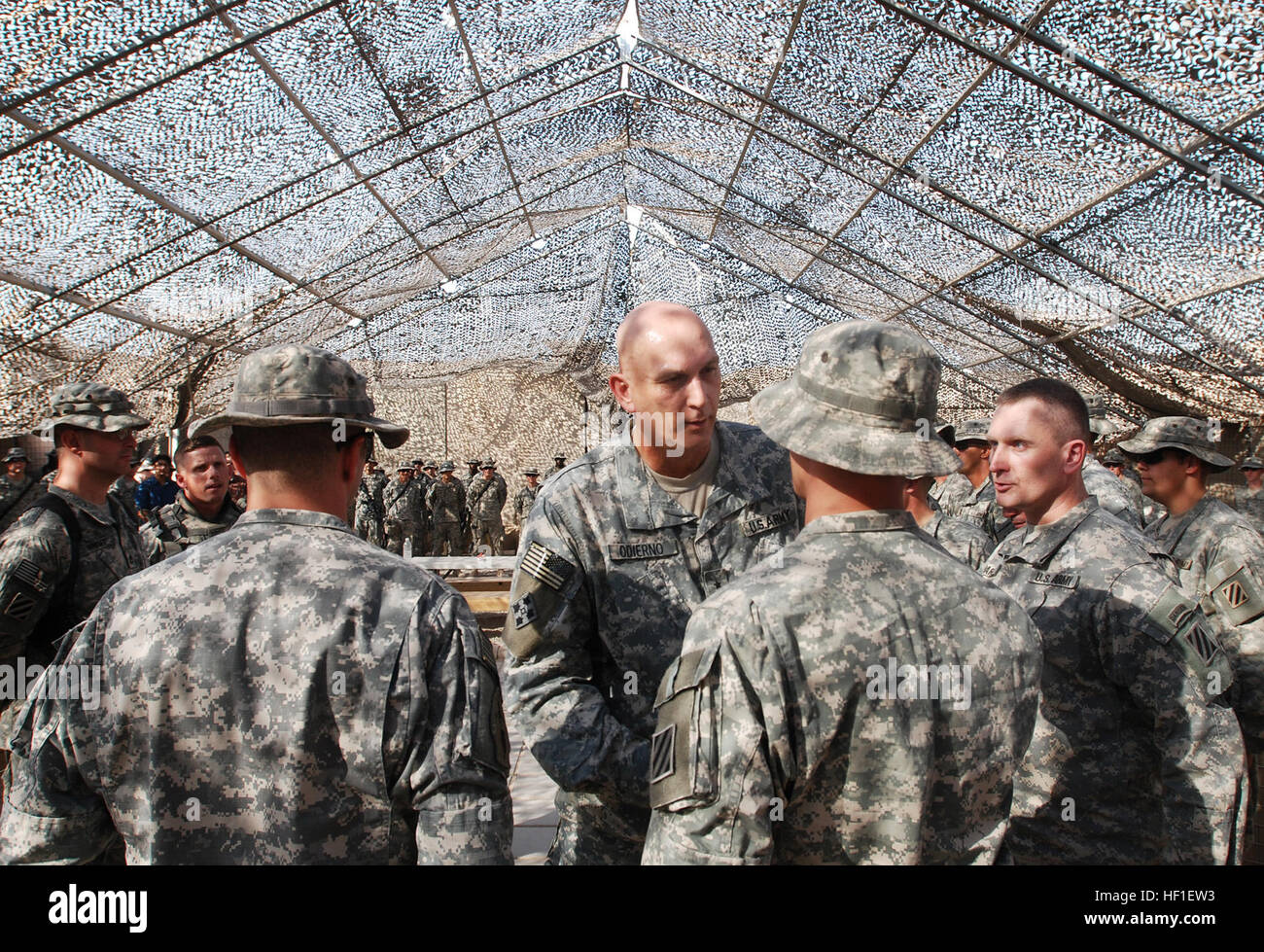 Lt. Gen. Ray Odierno, commander of Multi-National Corps - Iraq, greets ...