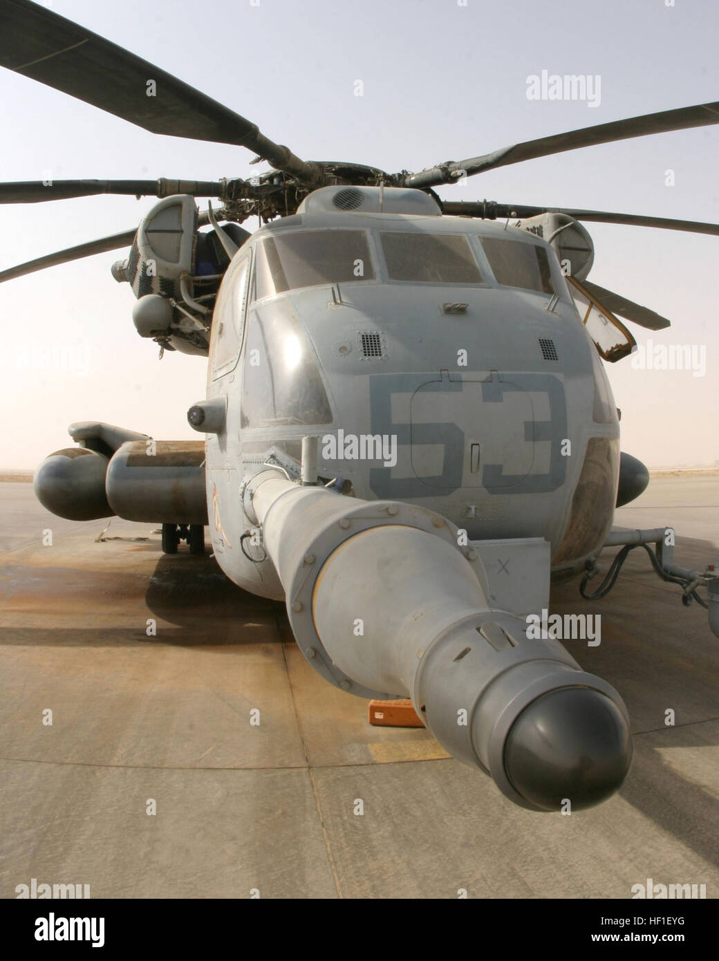 A CH-53E Super Stallion helicopter from Marine Heavy Helicopter ...