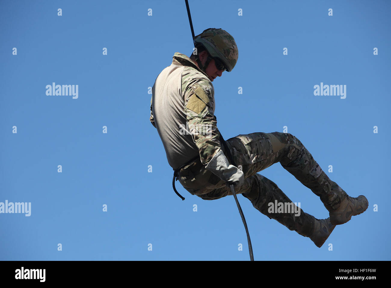A British Army Commando with 148th Battery, 29th Commando Fire Support ...