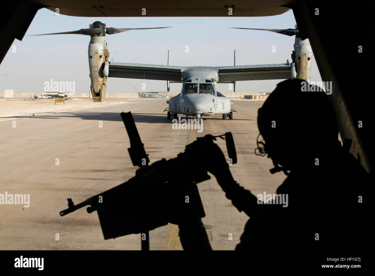 M 240 gulf machine gun hi-res stock photography and images - Alamy