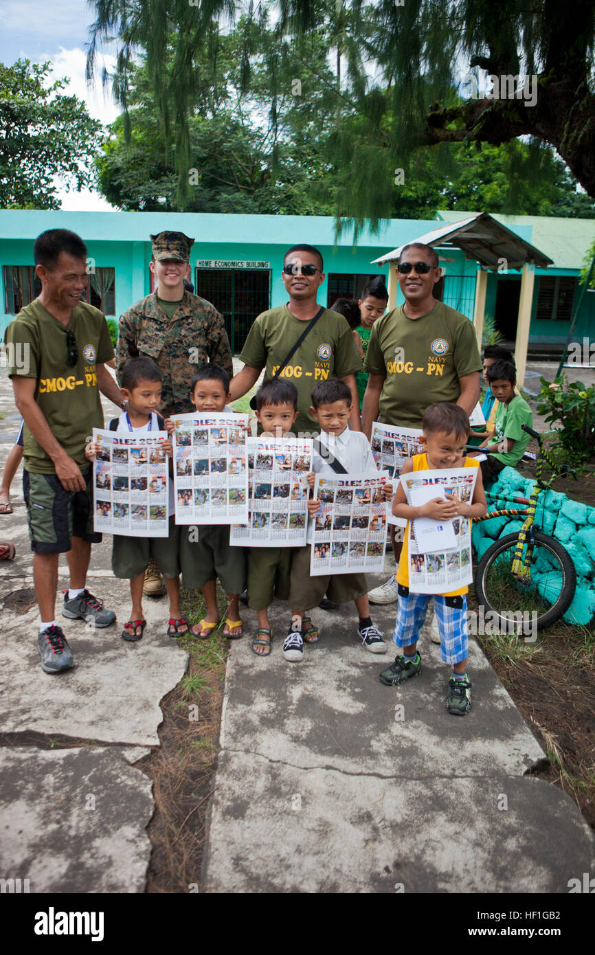 Armed Forces of the Philippines Navy personnel, and U.S. Marine Corps ...