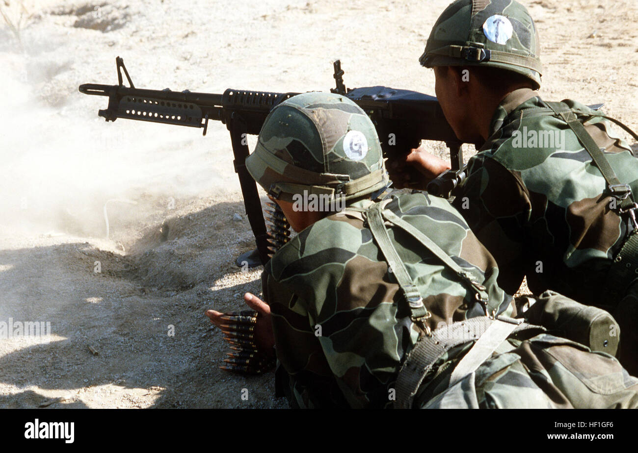 An M60 machine gun team of the 2nd Division, Republic of Korea Navy ...