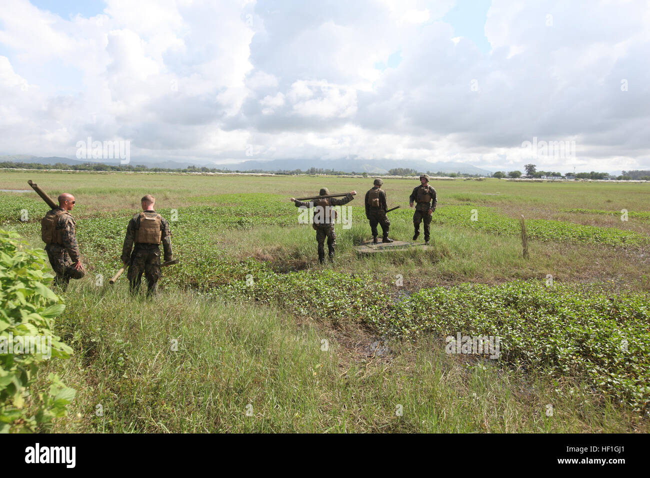 U.S. Marines with Weapons Platoon, Kilo Company, 3rd Battalion, 3rd ...