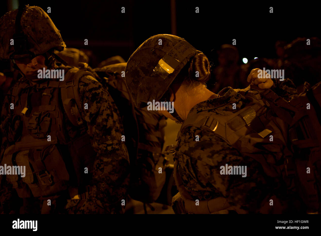 U.S. Marines from Delta Company, Infantry Training Battalion (ITB ...