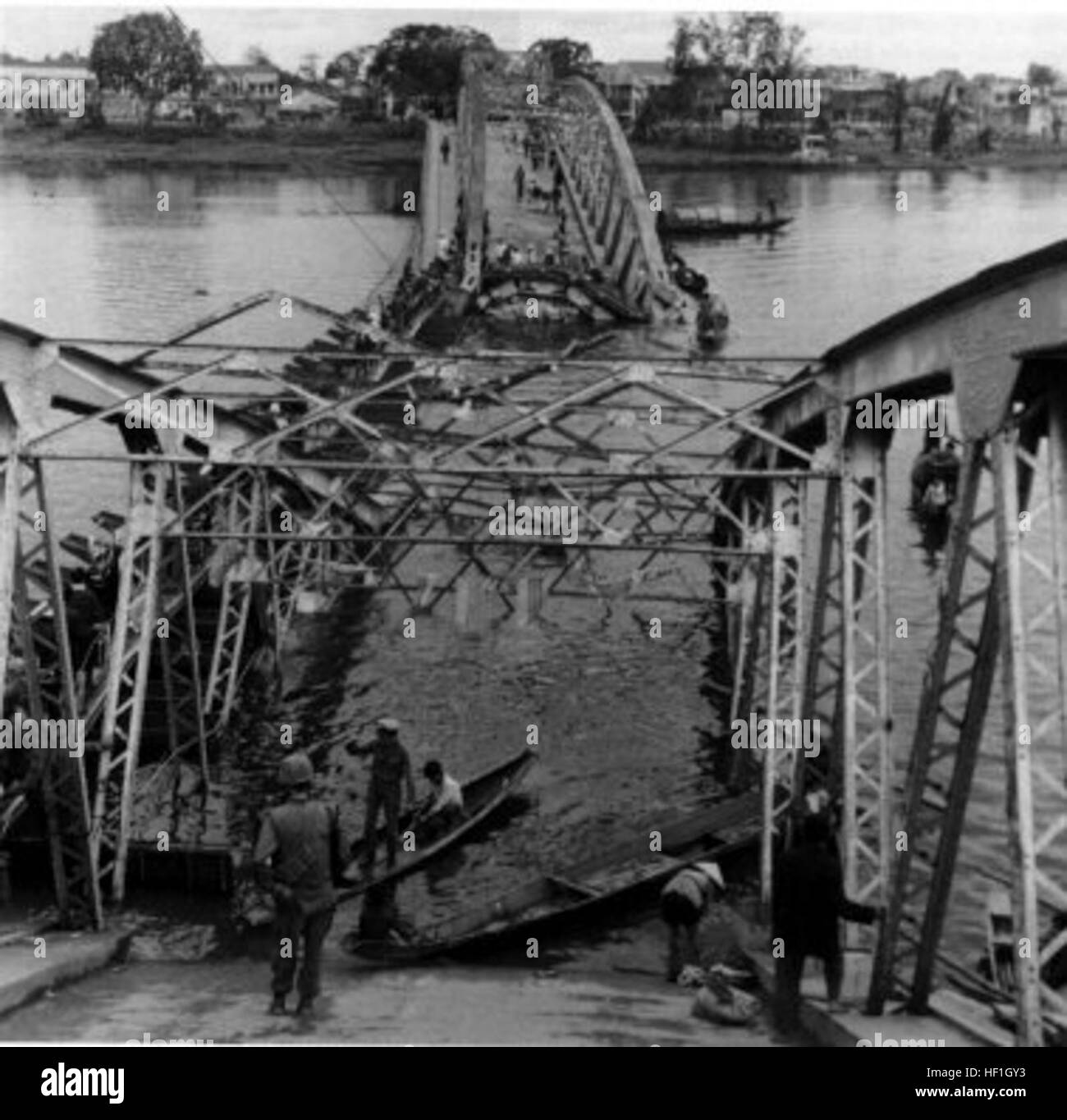 Destroyed bridge across the Perfume River, Hue 1968 Stock Photo - Alamy