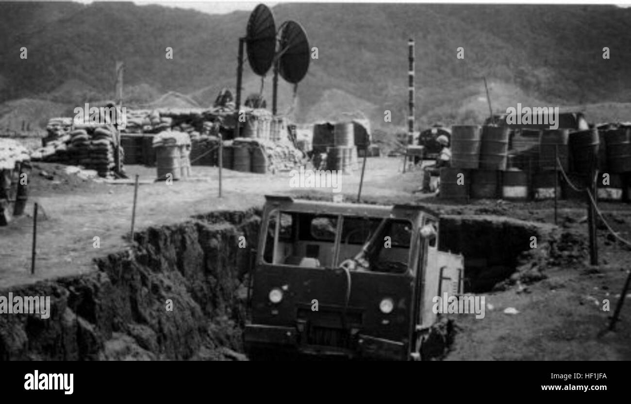 Marine Air Traffic Control Unit at Khe Sanh, 1968 Stock Photo - Alamy