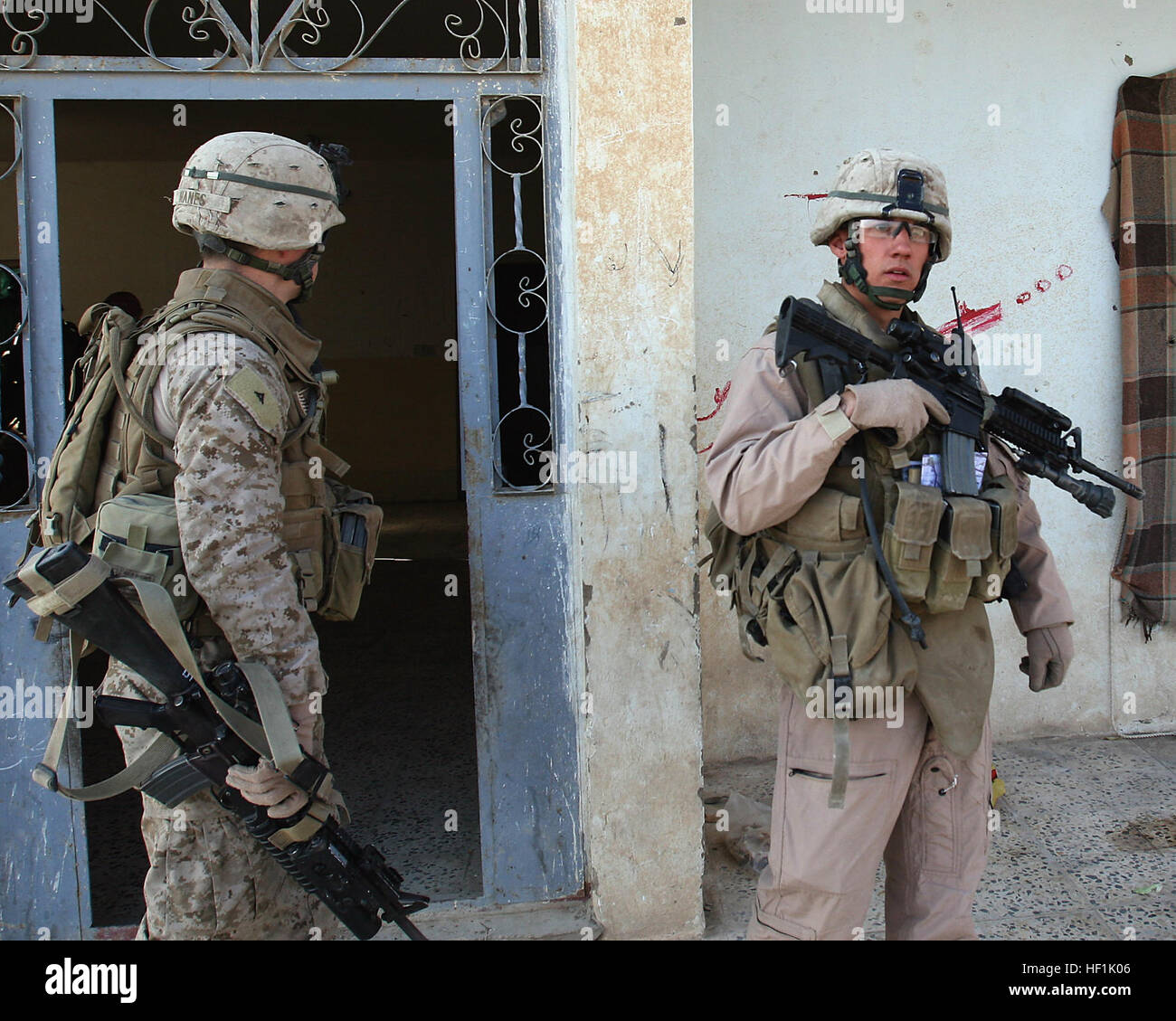 071230-M-4746J-009 ZAIDON, Iraq (Dec. 29, 2007) Marines assigned to I ...