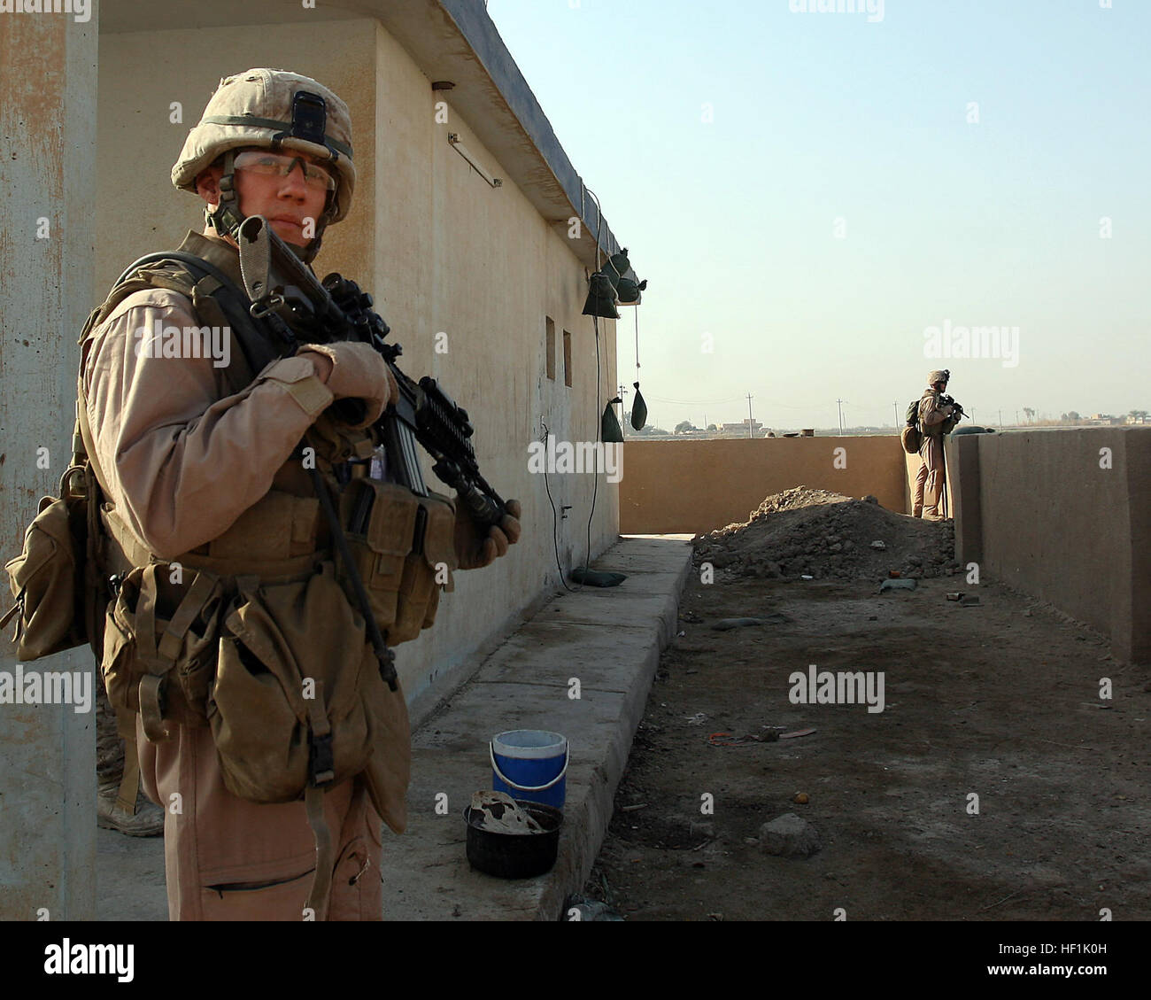 071230-M-4746J-010 ZAIDON, Iraq (Dec. 29, 2007) Marines assigned to I ...
