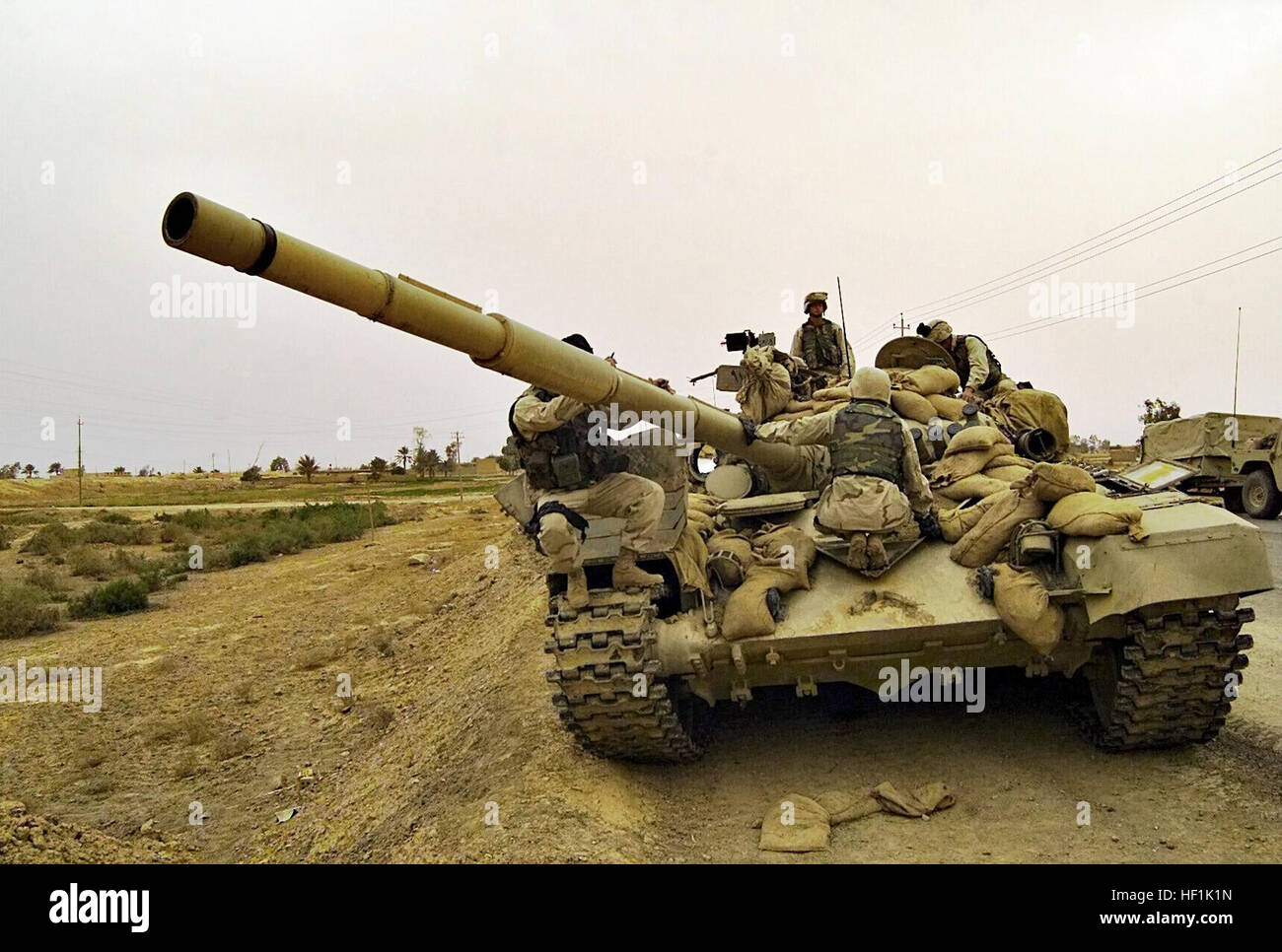 T 72 iraqi tank hi-res stock photography and images - Alamy